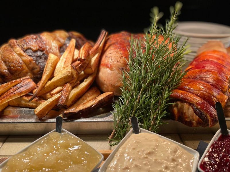 Sunday Lunch Menu | Beef, Pork, Turkey | The Windrush Inn